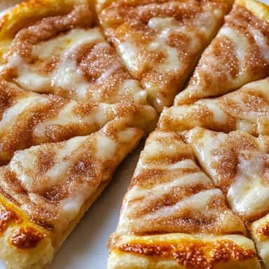 Cinnamon-Sugar Pizza Made with Crescent Rolls - Cook Craze