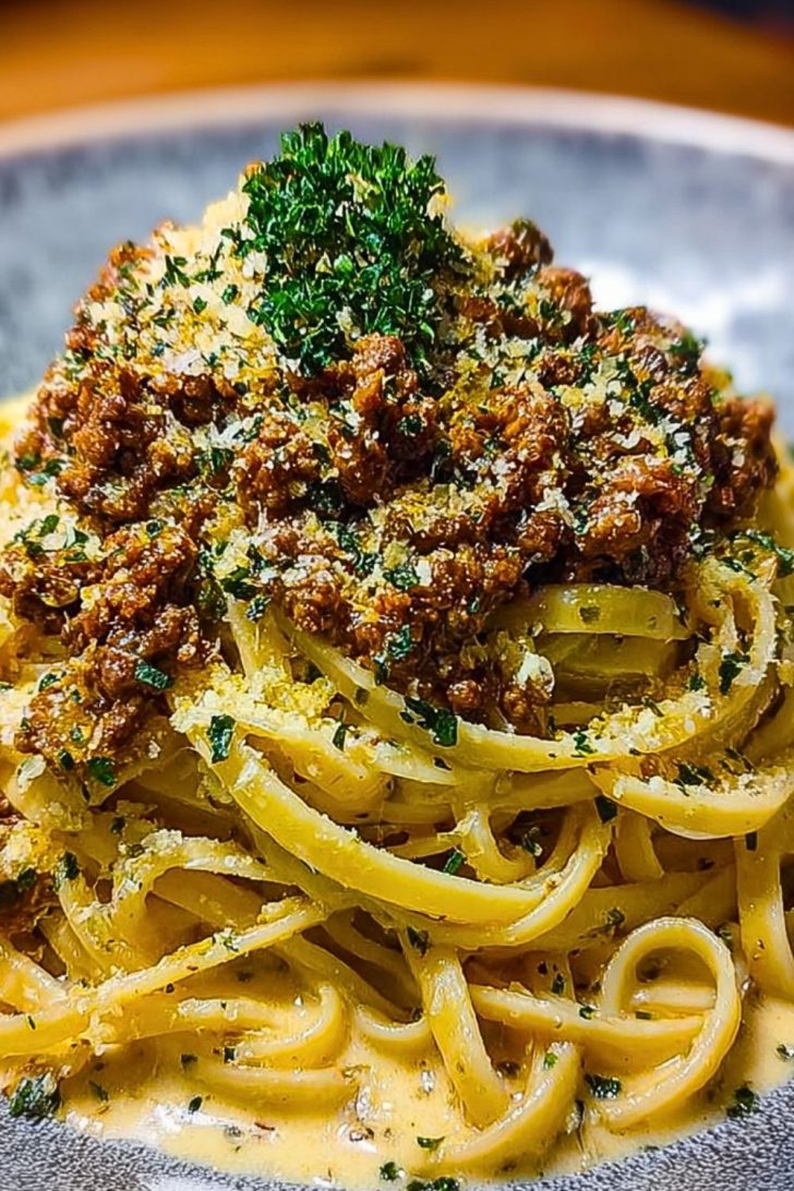 Creamy Parmesan Beef Linguine with Garlic Butter Sauce - Cook Craze