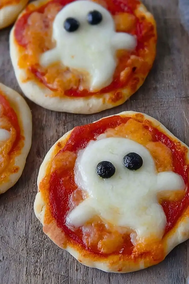 Adorable Mini Ghost Pizzas - Cook Craze